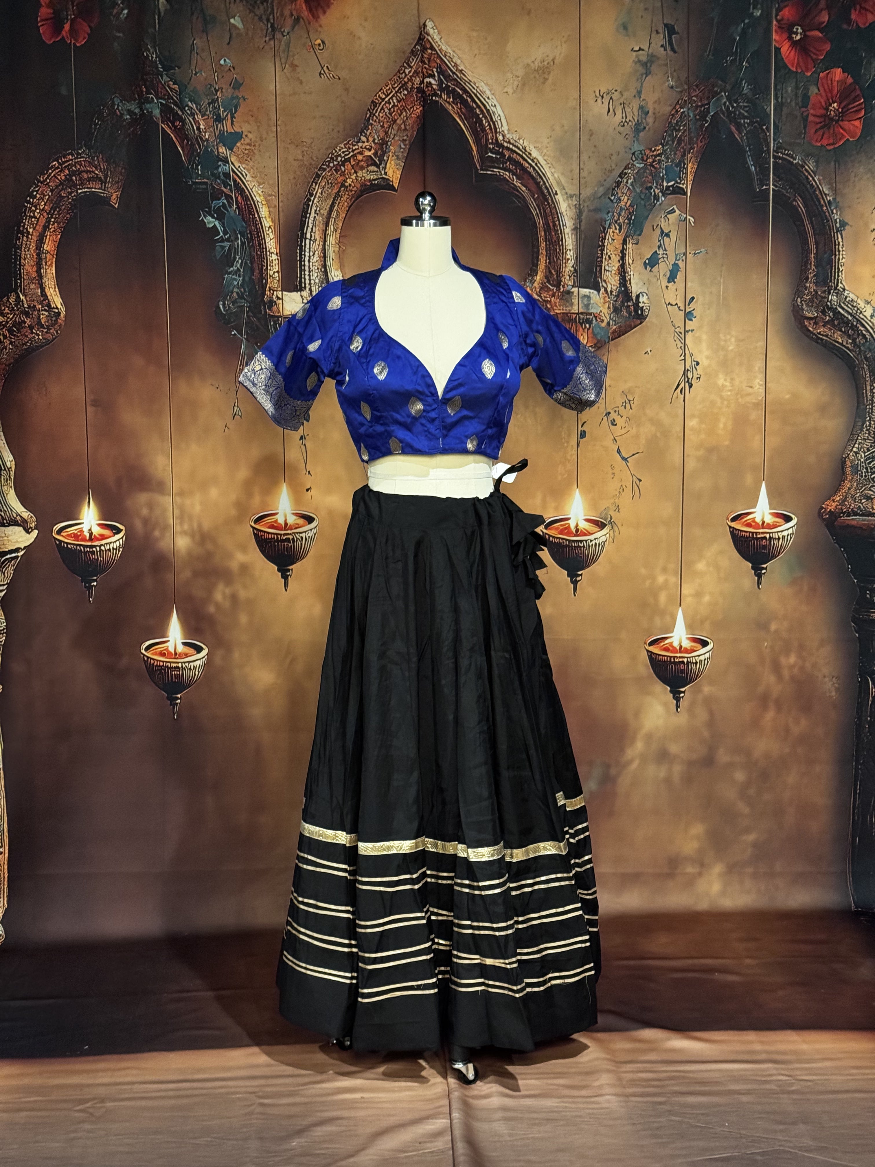 Banarasee Butta High Neck Blouse [11202] – Arnish Designs